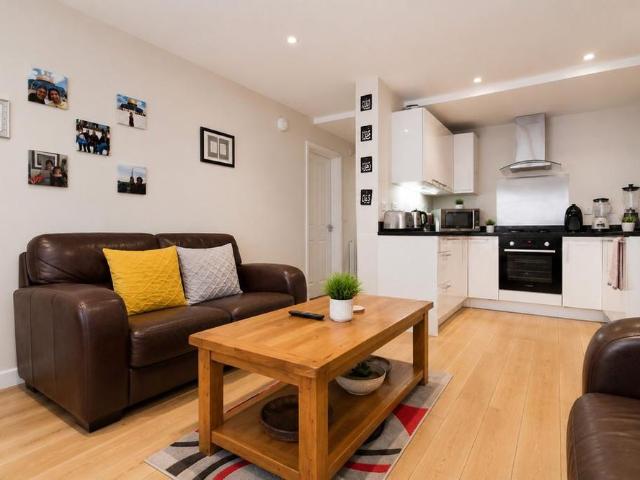 2 bedroom apartment to rent