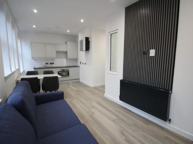 2 bedroom apartment to rent
