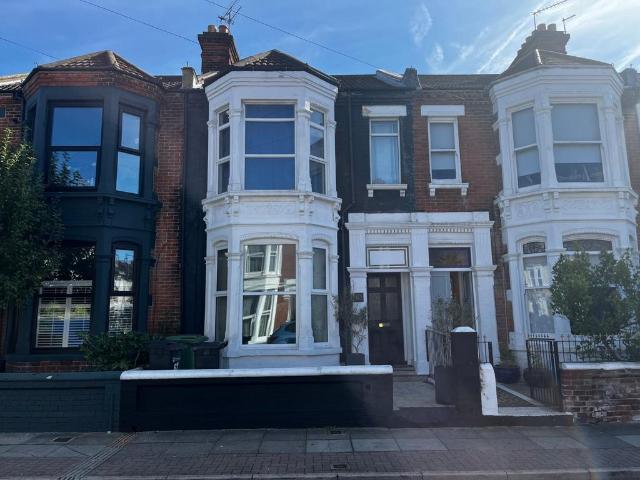 2 bedroom apartment to rent