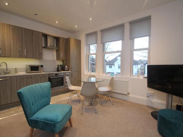 2 bedroom apartment to rent