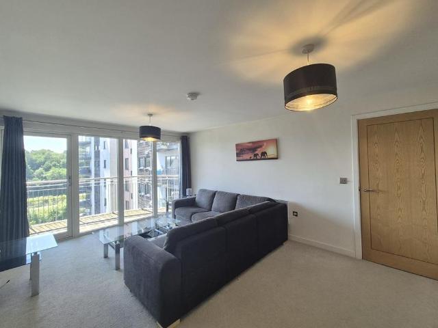 2 bedroom apartment to rent