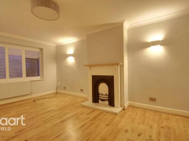 2 bedroom apartment to rent