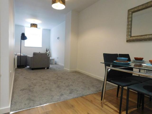 2 bedroom apartment to rent