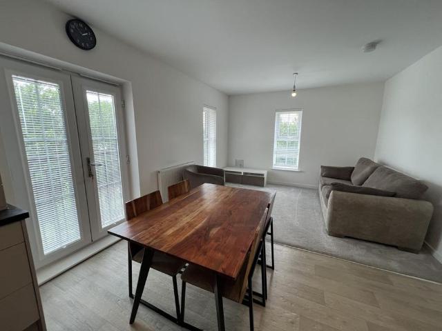2 bedroom apartment to rent