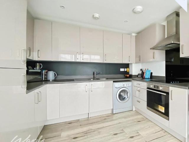 2 bedroom apartment to rent