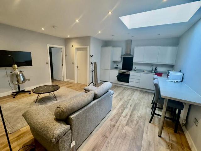 2 bedroom apartment to rent
