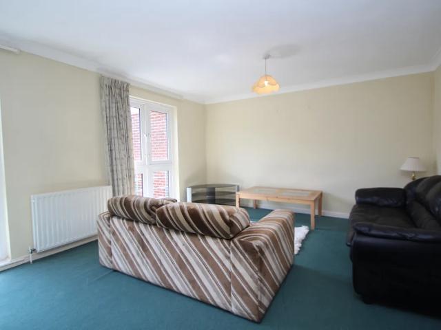 2 bedroom apartment to rent