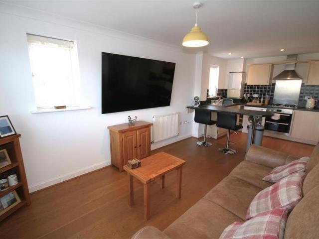 2 bedroom apartment to rent