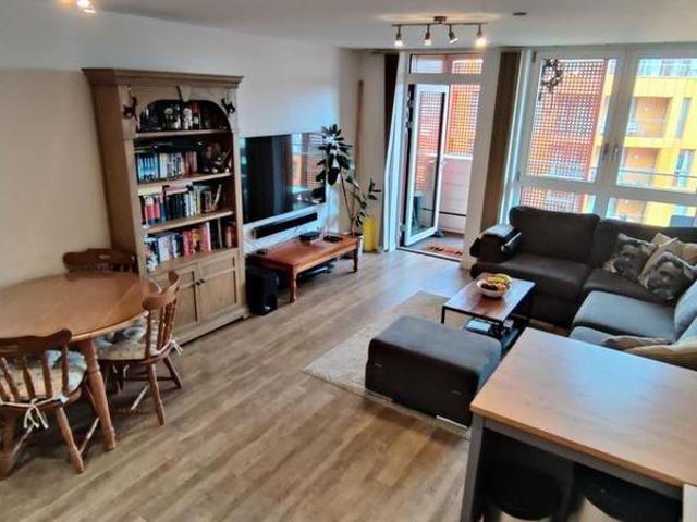 2 bedroom apartment to rent