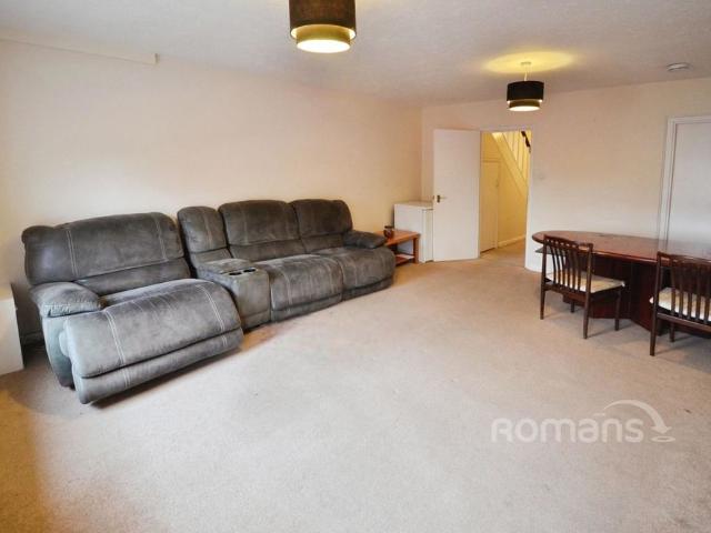 2 bedroom apartment to rent