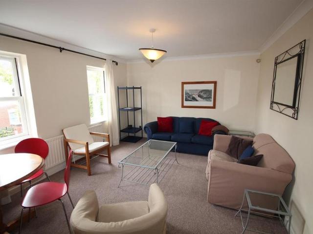 2 bedroom apartment to rent