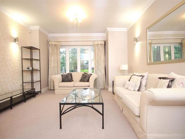 2 bedroom apartment to rent