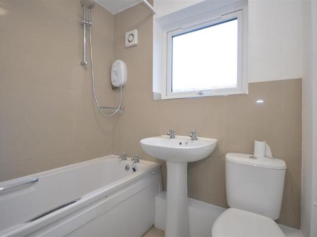 2 bedroom apartment to rent