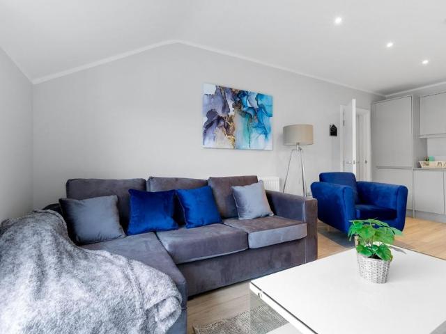 2 bedroom apartment to rent