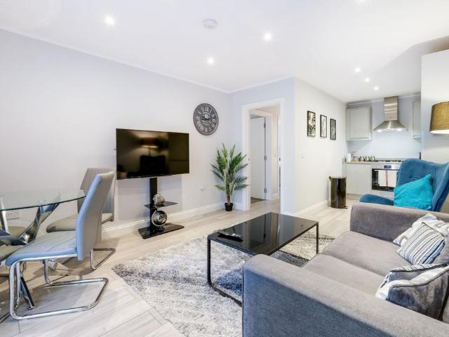 2 bedroom apartment to rent