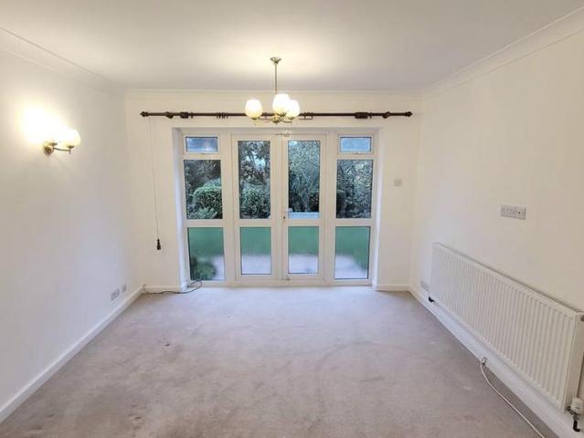 2 bedroom apartment to rent