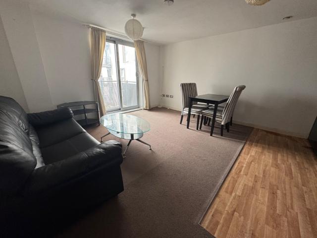 2 bedroom apartment to rent