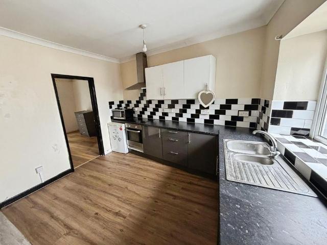 2 bedroom apartment to rent