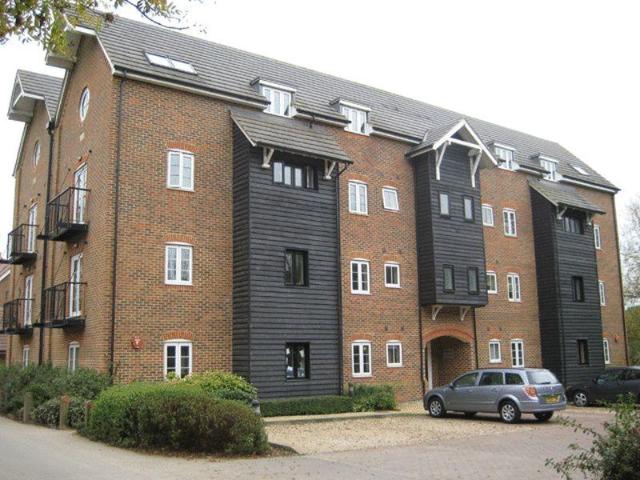 2 bedroom apartment to rent
