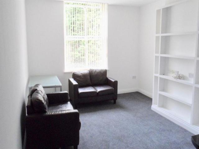 2 bedroom apartment to rent