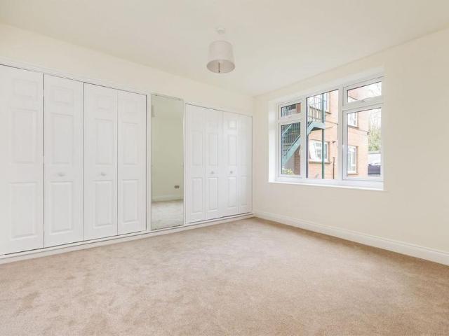 2 bedroom apartment to rent