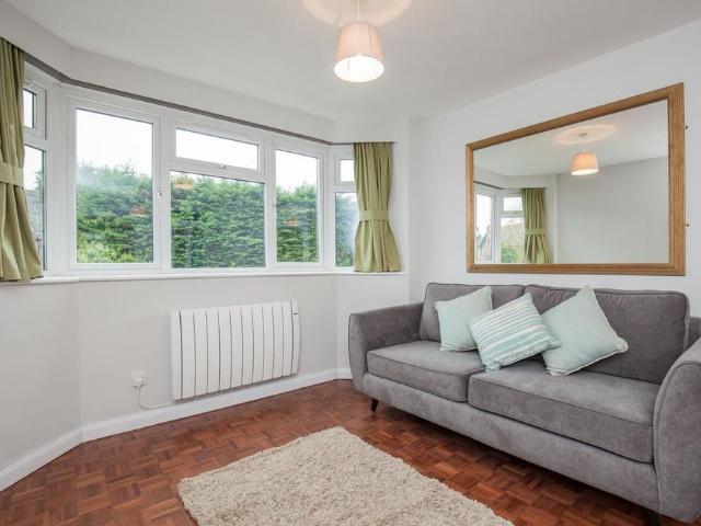 2 bedroom apartment to rent