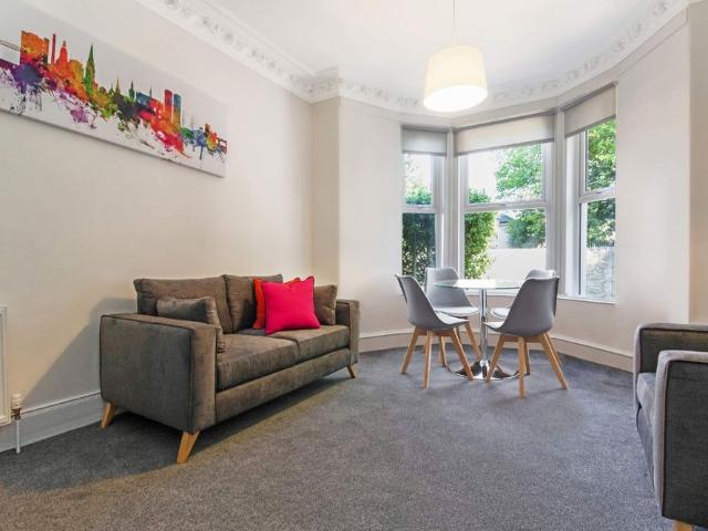 2 bedroom apartment to rent