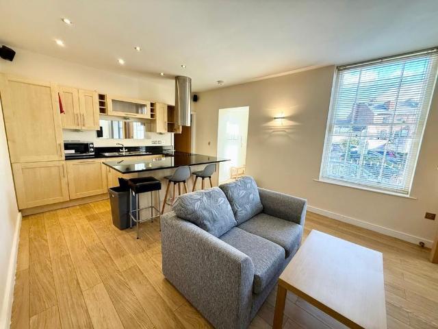 2 bedroom apartment to rent