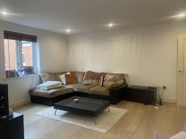2 bedroom apartment to rent