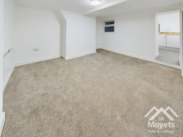 2 bedroom apartment to rent