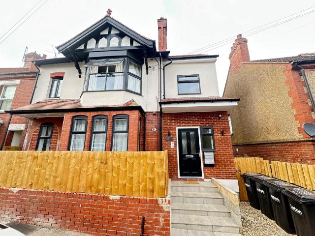 2 bedroom apartment to rent