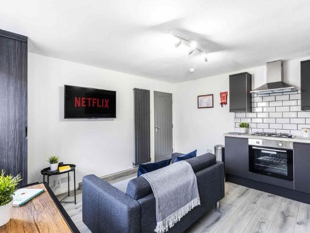 2 bedroom apartment to rent