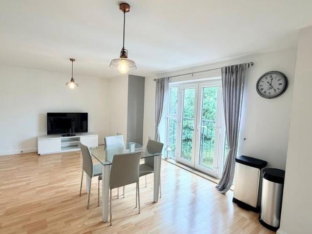 2 bedroom apartment to rent