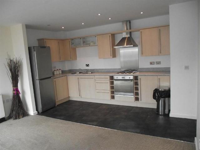 2 bedroom apartment to rent
