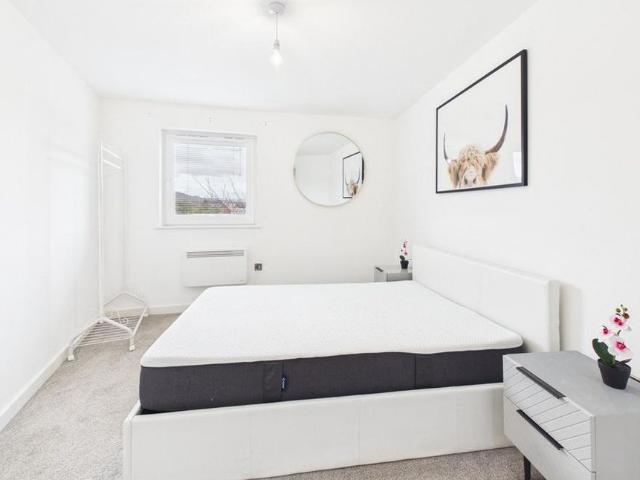 2 bedroom apartment to rent