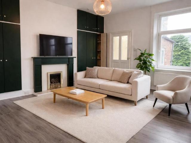 2 bedroom apartment to rent