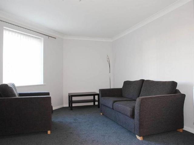 2 bedroom apartment to rent