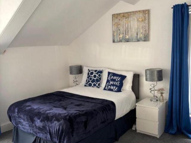 2 bedroom apartment to rent