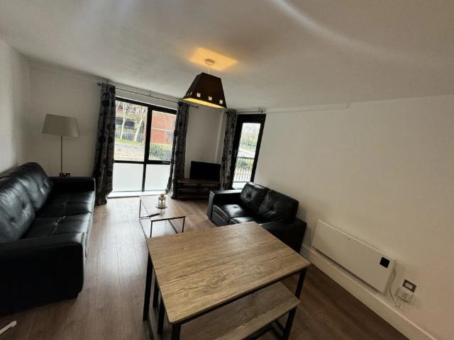 2 bedroom apartment to rent