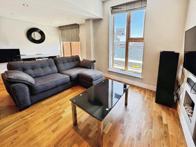 2 bedroom apartment to rent