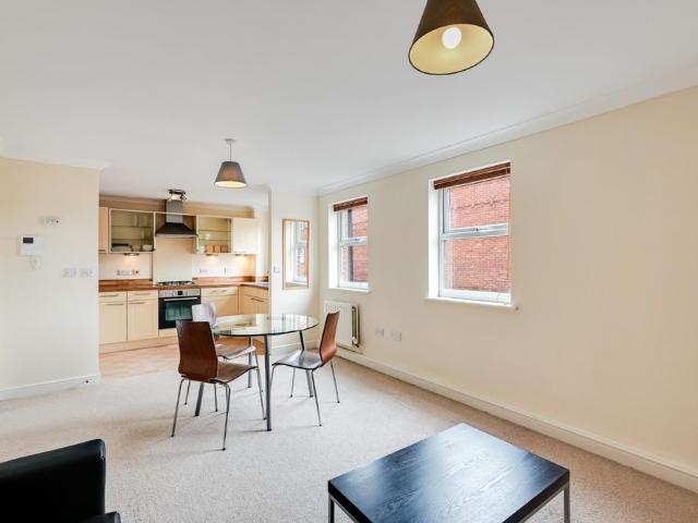 2 bedroom apartment to rent