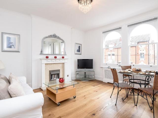 2 bedroom apartment to rent