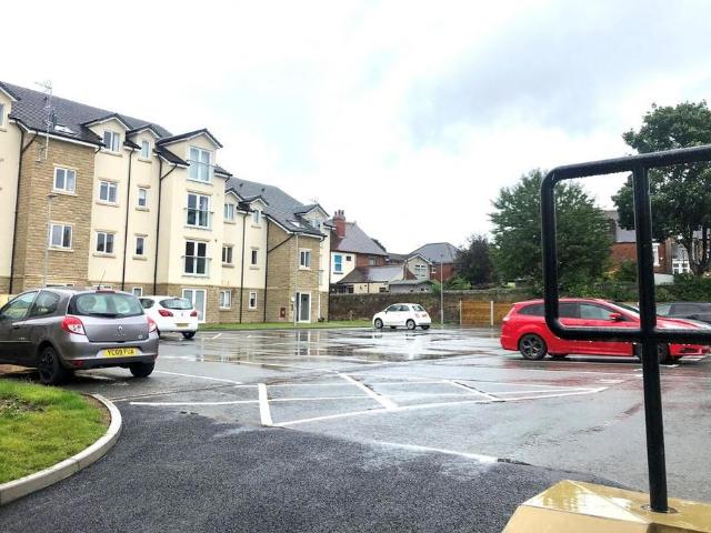 2 bedroom apartment to rent