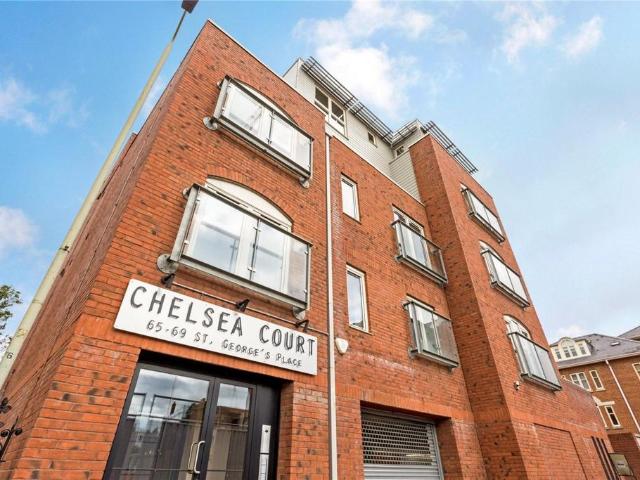 2 bedroom apartment to rent
