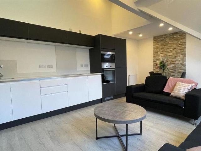 2 bedroom apartment to rent