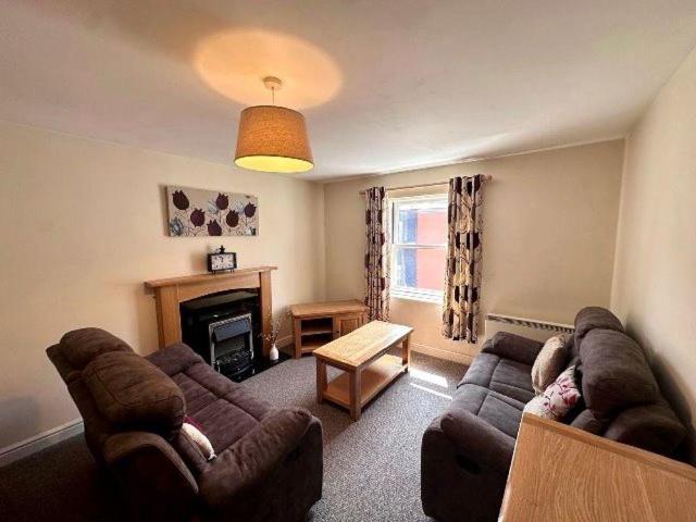 2 bedroom apartment to rent
