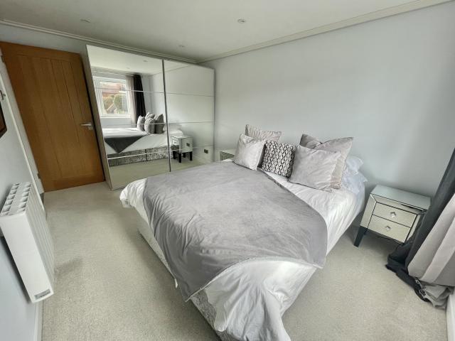 2 bedroom apartment to rent
