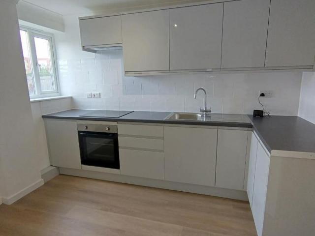2 bedroom apartment to rent