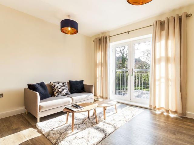 2 bedroom apartment to rent