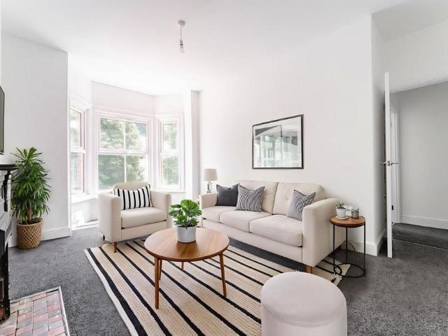 2 bedroom apartment to rent